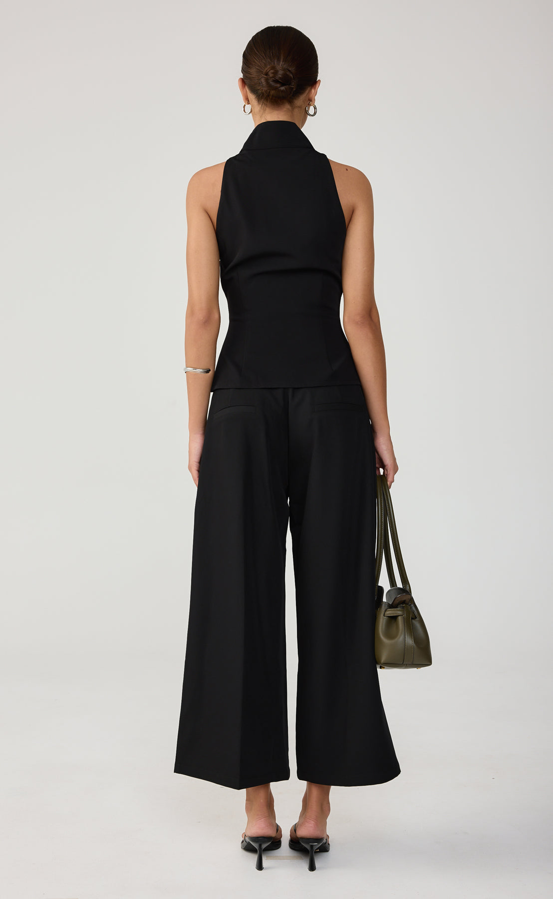 Teigen Top (Black) – CHARCOAL